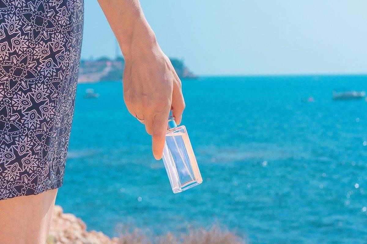 Blue Beauty and Bluewashing: What do you need to know? – bareLUXE Skincare